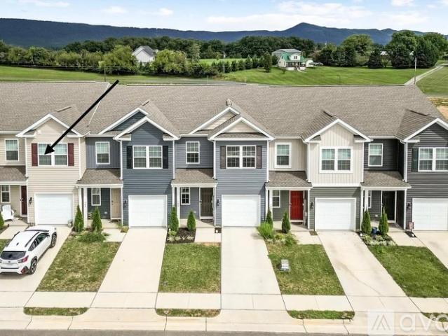3 BR, 2.5 BA Apartment 152 Baker Drive, Unit 152, Luray, VA 22835
