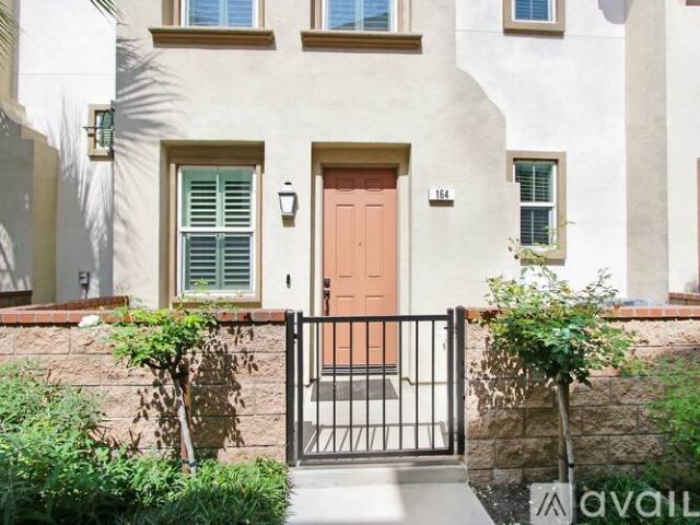 3 BR, 2.5 BA Apartment 164 Royal Wy, Unit 0, Upland, CA 91786