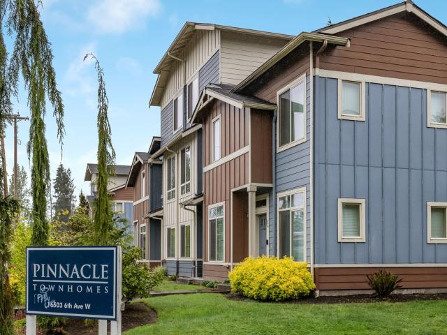 3 BR, 2.5 BA Apartment 16503 6th Avenue W, Lynnwood, WA 98037