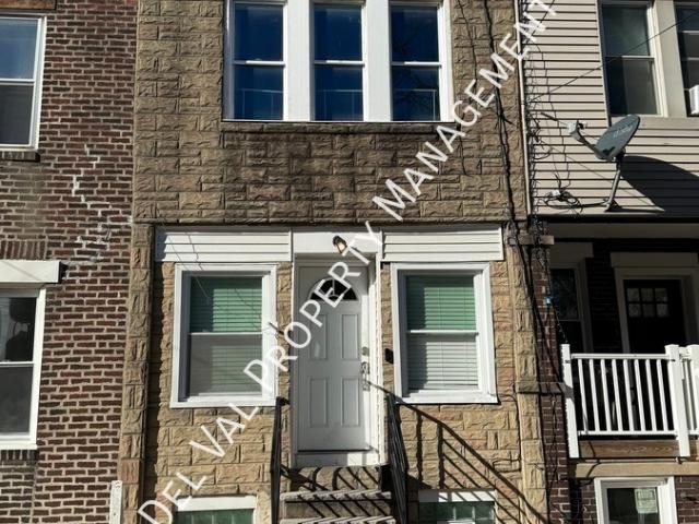 3 BR, 2.5 BA Apartment 1652 S Etting St, Philadelphia, PA 19145