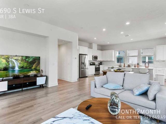 3 BR, 2.5 BA Apartment 1690 S Lewis St, Anaheim, CA 92805