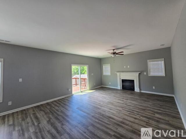 3 BR, 2.5 BA Apartment 1601 Mount Rainer Drive, Fayetteville, NC 28301