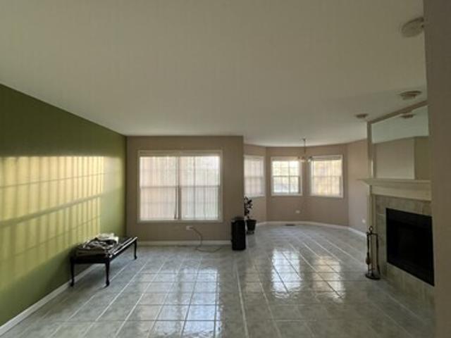 3 BR, 2.5 BA Apartment 16046 South Fairfield Drive, Plainfield, IL 60586