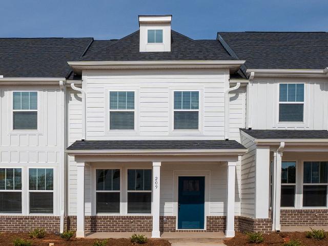 3 BR, 2.5 BA Apartment 16 Creekhill Street Unit 13, Greenville, SC 29607