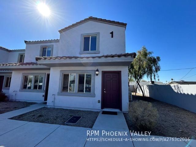 3 BR, 2.5 BA Apartment 17402 N 19th Ave, Phoenix, AZ 85023