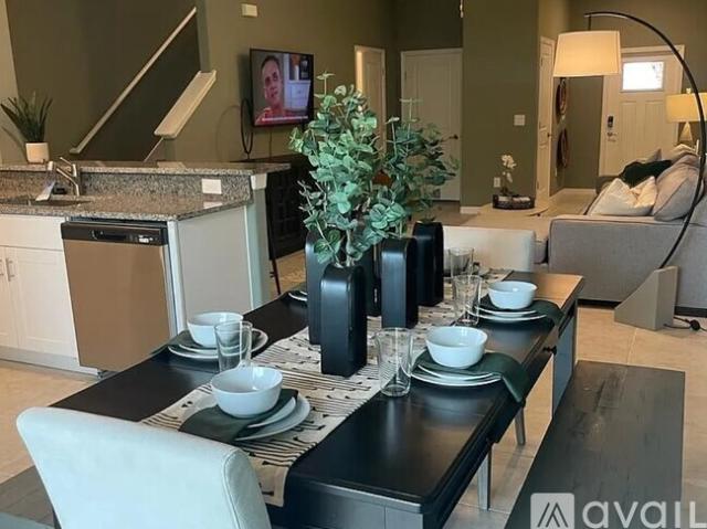 3 BR, 2.5 BA Apartment 17586 Nectar Flume Drive, Land O' Lakes, FL 34638