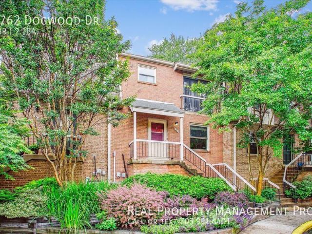 3 BR, 2.5 BA Apartment 1762 Dogwood Dr, Alexandria, VA 22302