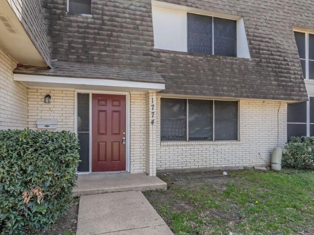 3 BR, 2.5 BA Apartment 1774 Belshire Ct, Fort Worth, TX 76140