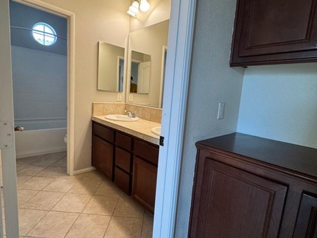 3 BR, 2.5 BA Apartment 17011 Calle Trevino, Unit 6, San Diego, CA 92127