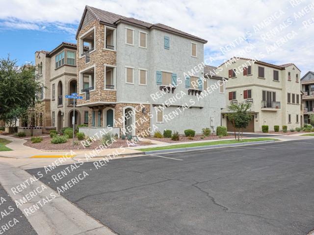 3 BR, 2.5 BA Apartment 1701 E Dogwood Ln, Gilbert, AZ 85295