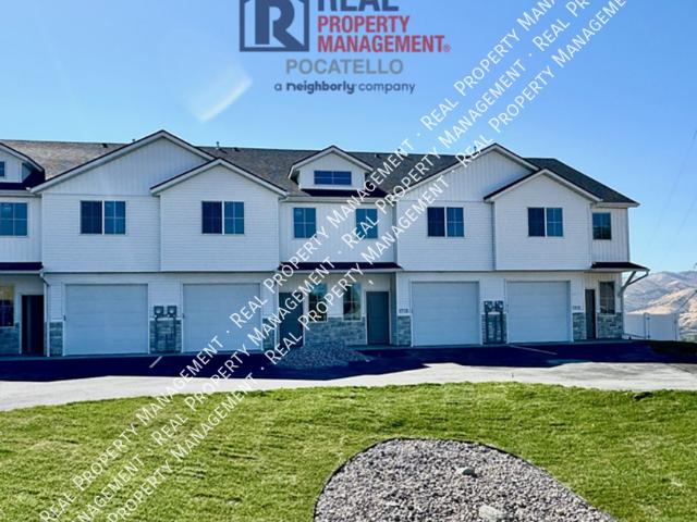 3 BR, 2.5 BA Apartment 1727 Ammon St, Pocatello, ID 83201