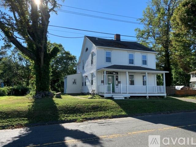 3 BR, 2.5 BA Apartment 185 King St, Unit Second Floor, Stratford, CT 06615