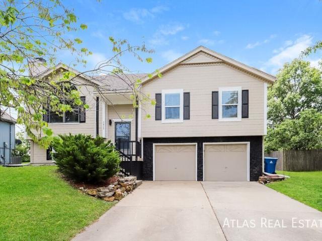 3 BR, 2.5 BA Apartment 1817 SE 7th Street, Lee's Summit, MO 64063