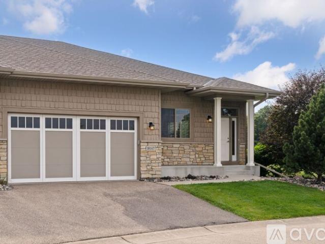 3 BR, 2.5 BA Apartment 18235 Hamel Rd, Unit 18235, Plymouth, MN 55446