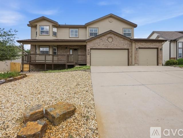 3 BR, 2.5 BA Apartment 1831 Smoke Ridge Dr, Colorado Springs, CO 80919