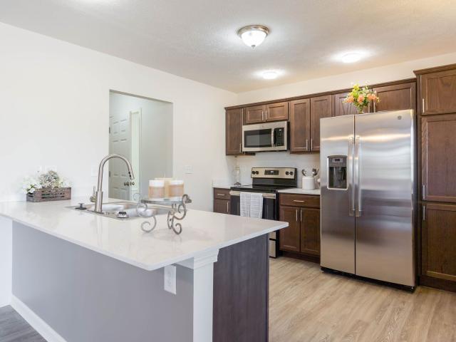 3 BR, 2.5 BA Apartment 195 Redon Circle, Webster, NY 14580