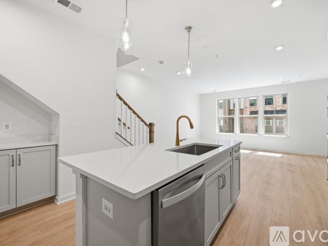 3 BR, 2.5 BA Apartment 19714 Misty Moss Square, Unit none, Ashburn, VA 20147