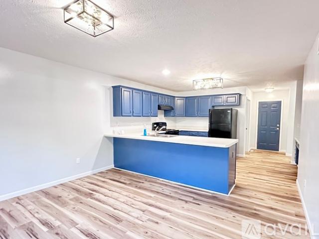 3 BR, 2.5 BA Apartment 1906 Vladimir Dr, Unit 1, Bloomington, IL 61704