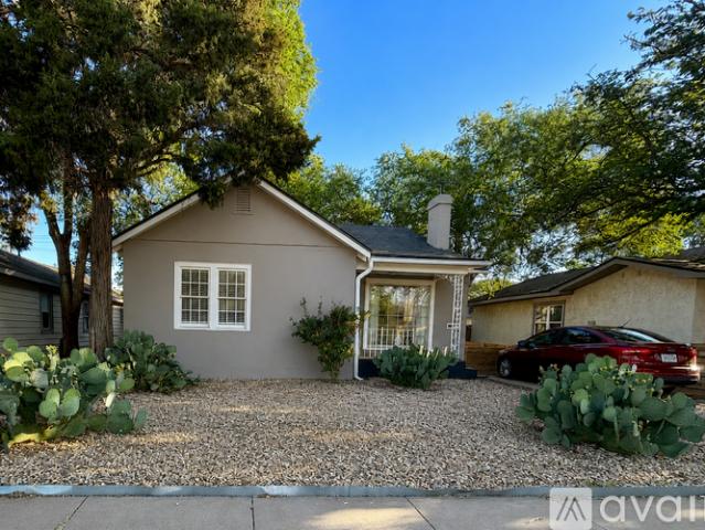 3 BR, 2.5 BA Apartment 1912 22nd Street, Lubbock, TX 79411