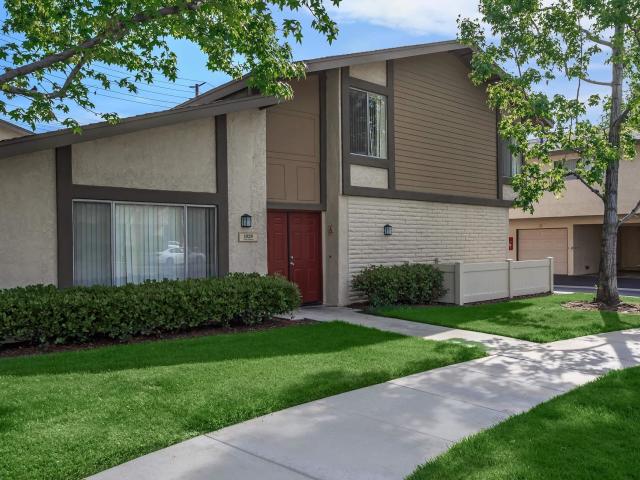3 BR, 2.5 BA Apartment 1918 East Vanowen Avenue Unit 1A, Orange, CA 92867