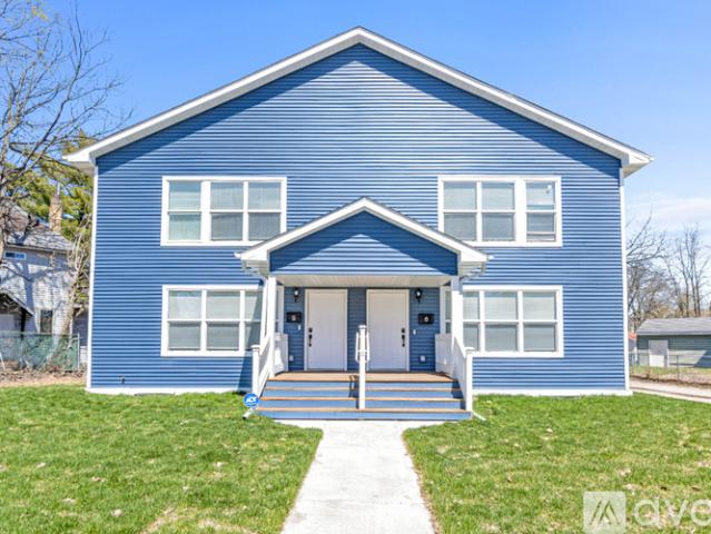 3 BR, 2.5 BA Apartment 1918 Hillside Avenue North, Unit B, Minneapolis, MN 55411