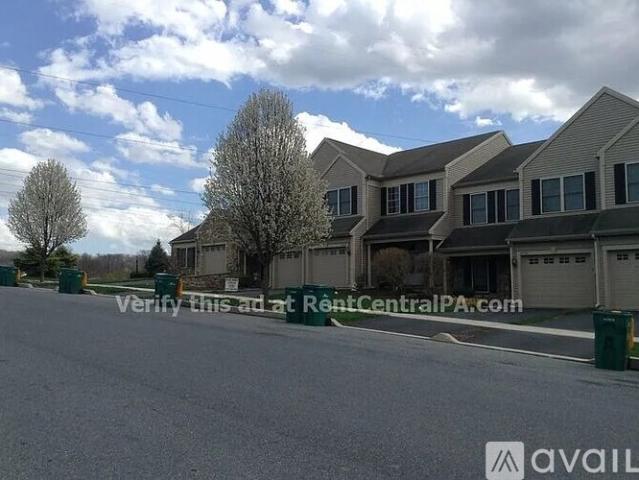 3 BR, 2.5 BA Apartment 2056 Deer Run Drive, Unit 2056, Hummelstown, PA 17036