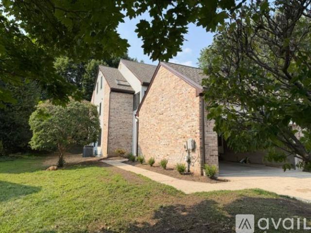 3 BR, 2.5 BA Apartment 207 Steeplechase Circle, Wilmington, DE 19808