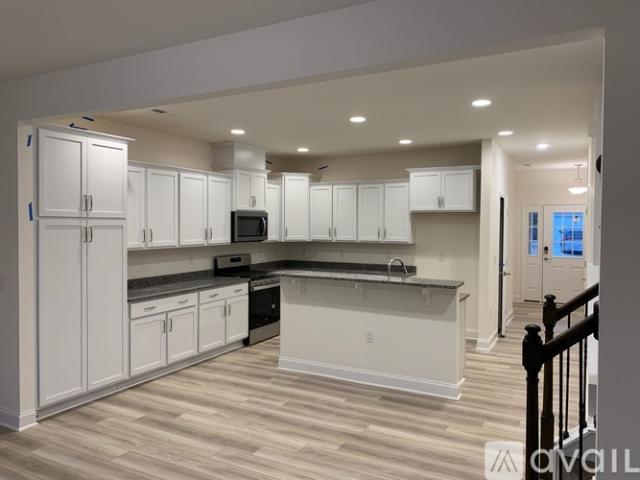 3 BR, 2.5 BA Apartment 2004 Solana Woods Drive, Durham, NC 27703