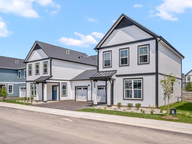 3 BR, 2.5 BA Apartment 2010 Deciduous Drive Unit 2055, Grand Rapids, MI 49505