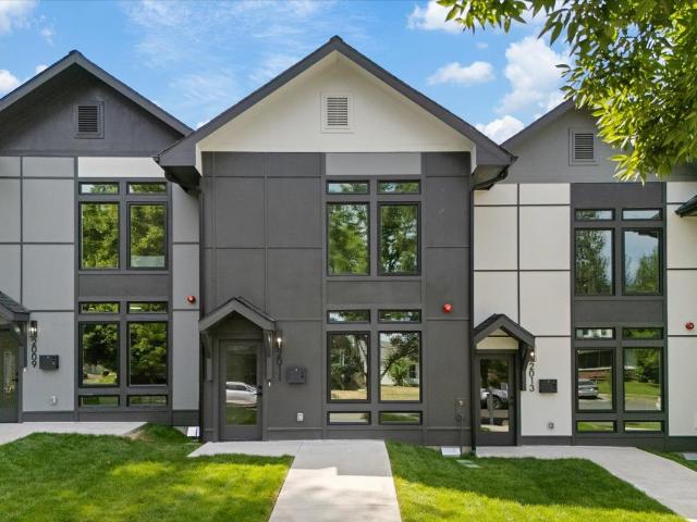 3 BR, 2.5 BA Apartment 2011 W 9th Ave, Spokane, WA 99204