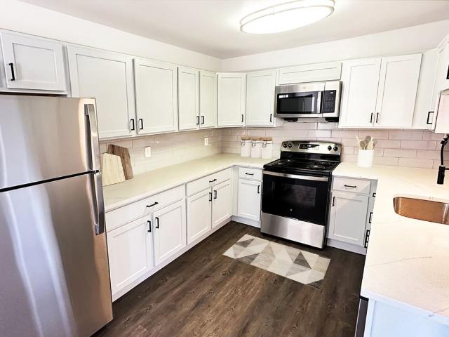 3 BR, 2.5 BA Apartment 201 N Squirrel Rd Unit 0106, Auburn Hills, MI 48326