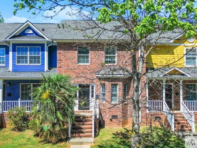 3 BR, 2.5 BA Apartment 2020 Lasalle St, Unit 2020, Charlotte, NC 28216
