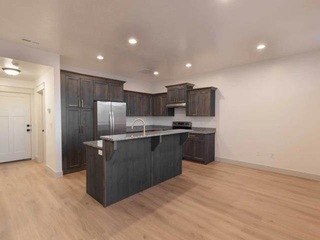 3 BR, 2.5 BA Apartment 2100 N Hwy 89 Hwy Unit 1 4 671, Ogden, UT 84404
