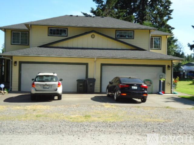 3 BR, 2.5 BA Apartment 2106 216th Street Court East, Unit Duplex Unit, Spanaway, WA 98387