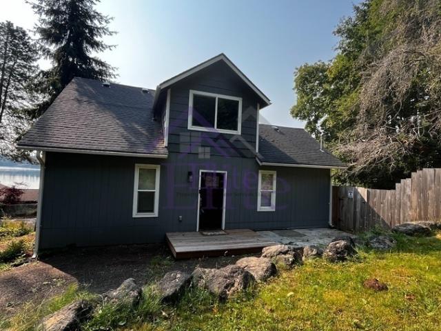 3 BR, 2.5 BA Apartment 2111 E State Route 3, Shelton, WA 98584