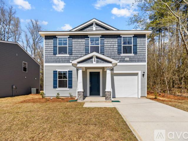 3 BR, 2.5 BA Apartment 213 Fire Lane, Vass, NC 28394