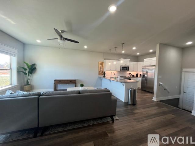 3 BR, 2.5 BA Apartment 2248 W Moore Ln, Unit 2248, Fayetteville, AR 72704