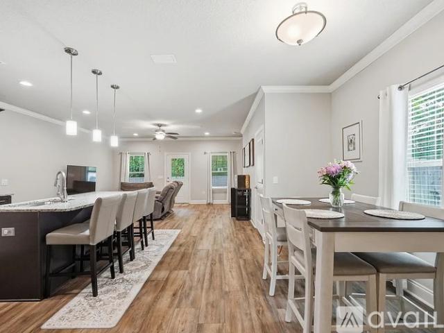 3 BR, 2.5 BA Apartment 2267 Janet Street, Navarre, FL 32566