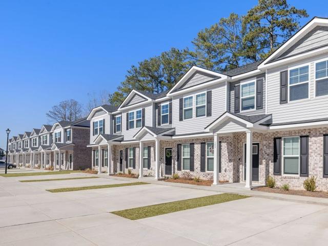 3 BR, 2.5 BA Apartment 226 St. Catherine's Court Unit 140, Summerville, SC 29483