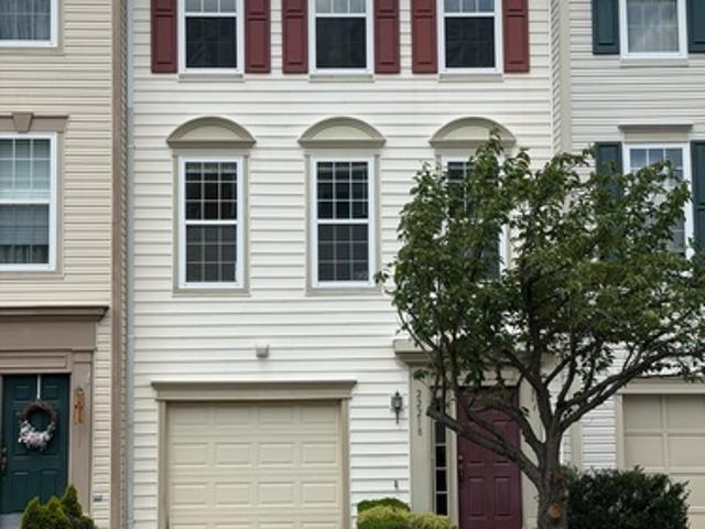 3 BR, 2.5 BA Apartment 22218 Great Trail Terrace, Unit 22218 Great Trail Terrace, Sterling, VA 20164