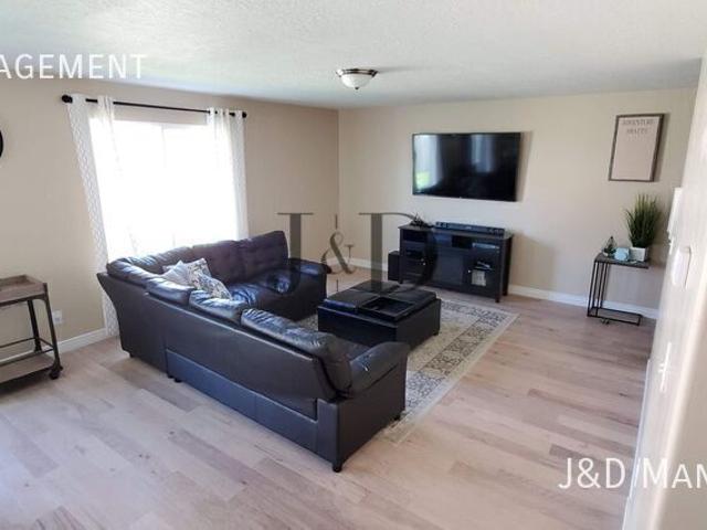 3 BR, 2.5 BA Apartment 2349 E JIM BRIDGER DRIVE, EAGLE MOUNTAIN, UT 84005