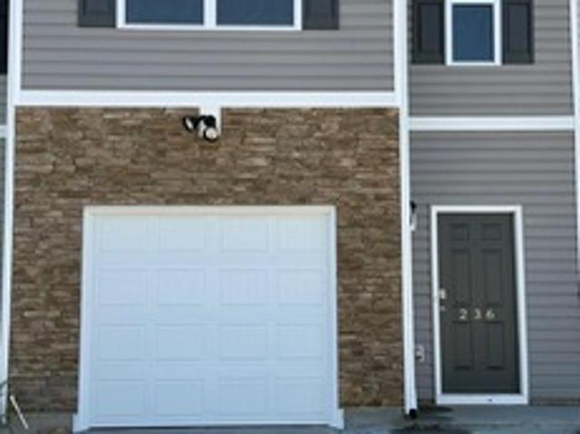 3 BR, 2.5 BA Apartment 236 Sunriff CT, Unit 236, Greer, SC 29651