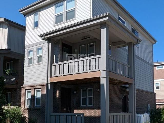 3 BR, 2.5 BA Apartment 2378 S Troy Ct, Aurora, CO 80014