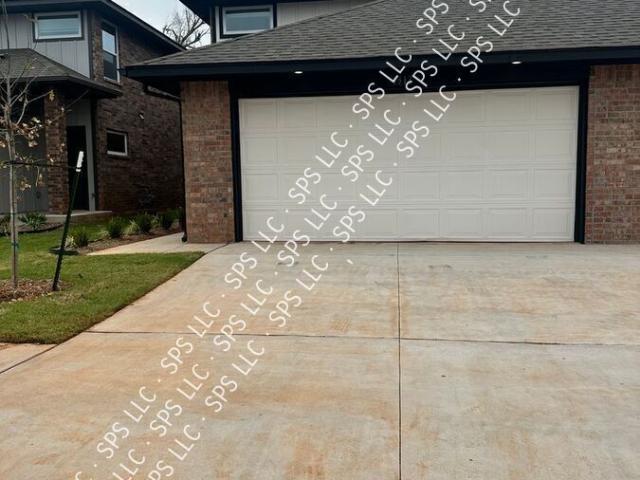 3 BR, 2.5 BA Apartment 230 SW 34th St Moore, OK 73160