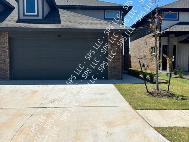 3 BR, 2.5 BA Apartment 230 SW 34th St Moore, OK 73160