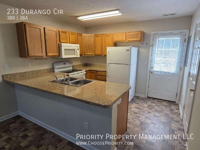 3 BR, 2.5 BA Apartment 233 Durango Cir, Broadway, VA 22815