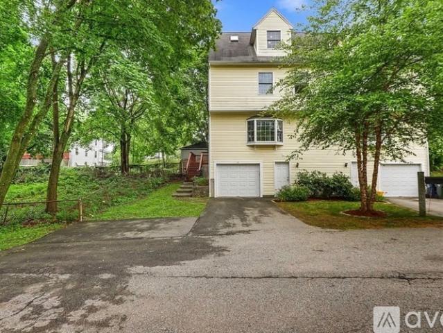 3 BR, 2.5 BA Apartment 23 Fahey Street, Unit 23 Fahey St, Marlborough, MA 01752