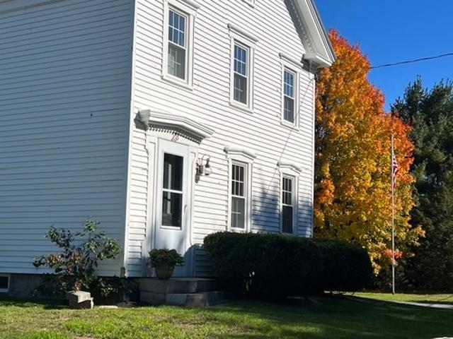 3 BR, 2.5 BA Apartment 23 Post Rd, Unit 1, North Hampton, NH 03862