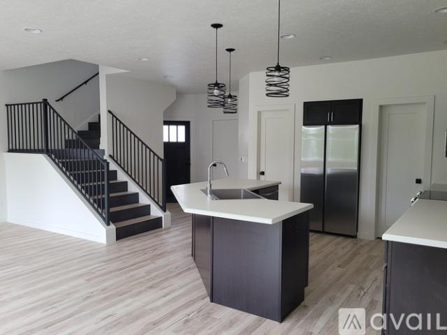 3 BR, 2.5 BA Apartment 2447 Easton Ln, West Lafayette, IN 47906