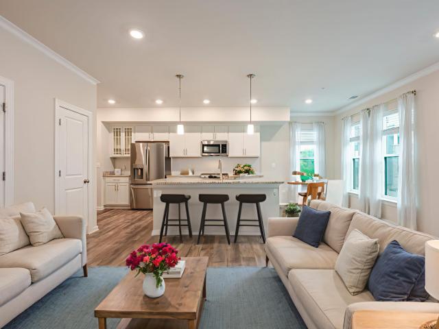3 BR, 2.5 BA Apartment 2401 Stella Pl, Alexandria, VA 22303